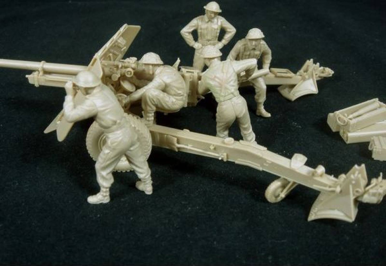 British 17pdr Anti-Tank Gun Crew Set / 1:35 --> Der Sockelshop ...