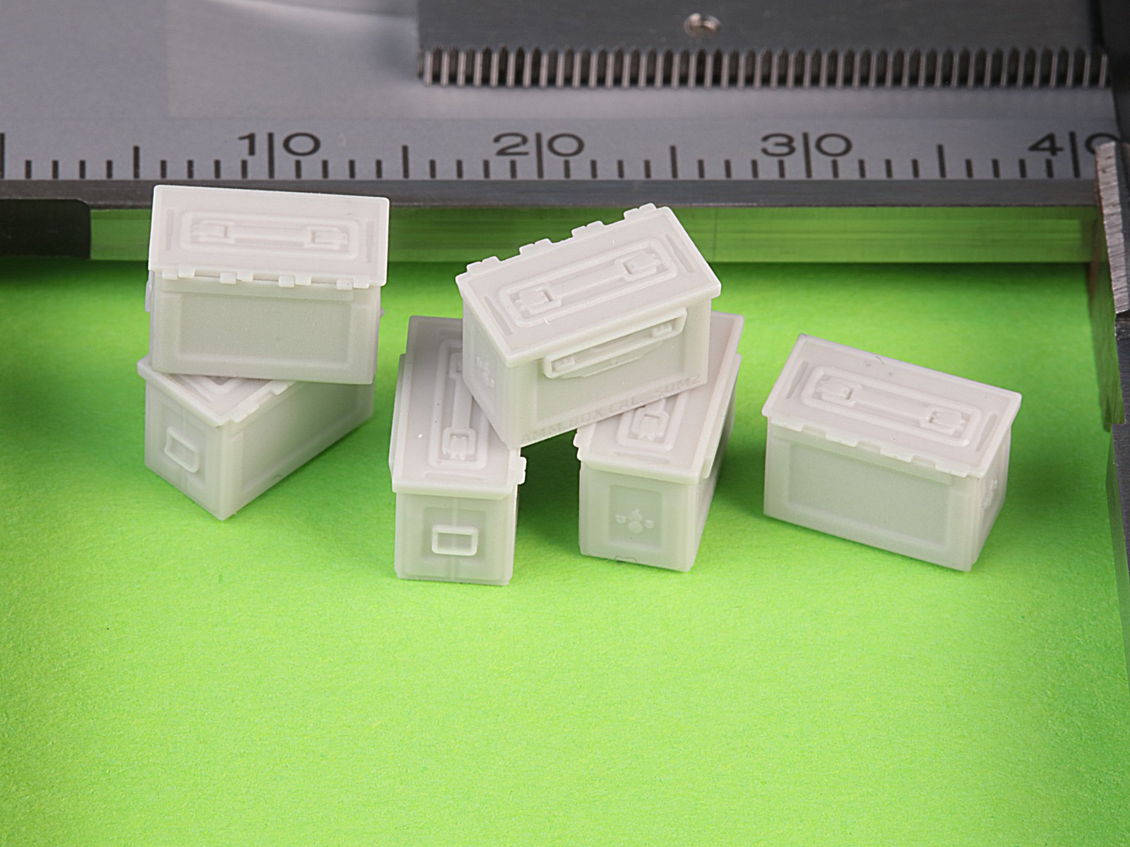 Master Model GM-35-068 M2 ammunition cans for Browning M2 .50 cal machine gun - WWII version (6 ...